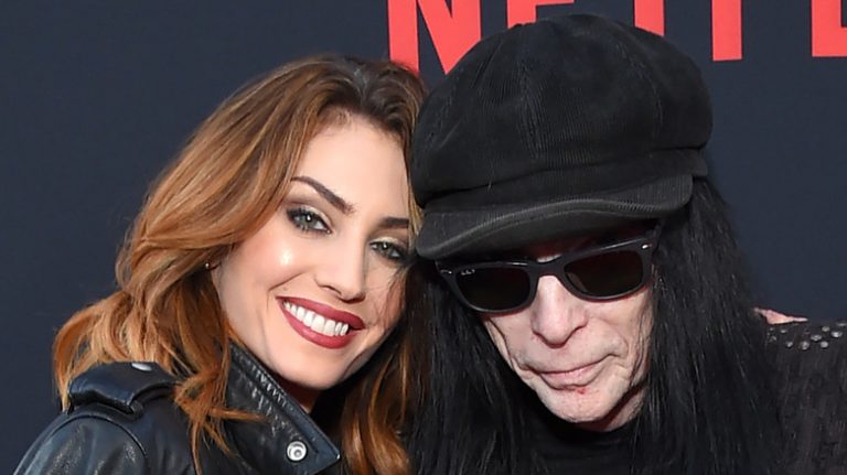 Seraina Schönenberger bio: Everything You Need To Know About Mick Mars ...